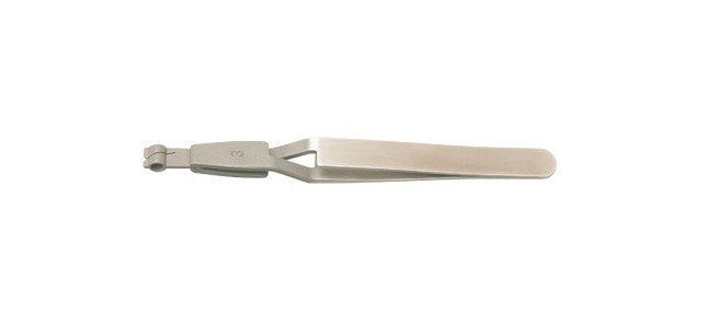Angled vas cutter...an arrow in the quiver of the vasectomy reversal ...